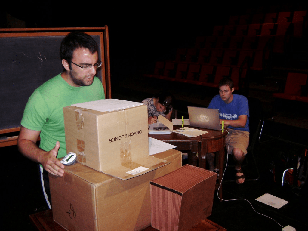 Easy Listening: Spreading and the Role of the Ear in Debating ...